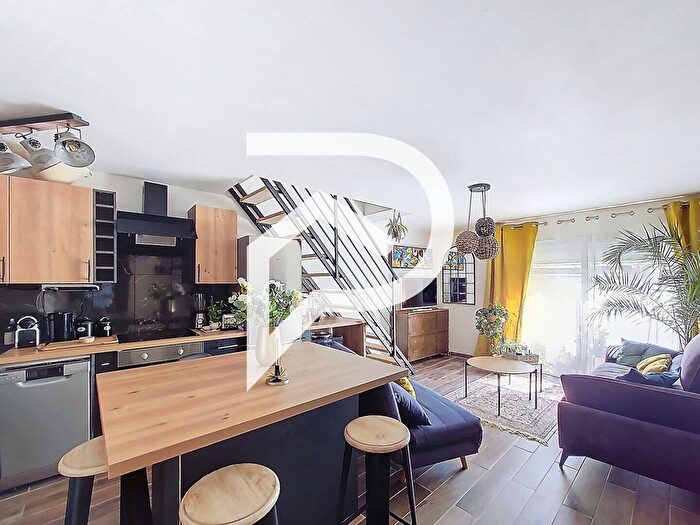 Appartement à louer - Bâtes-Sainte Ève, Dreux - 2 pièces - 1 chambre