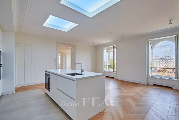 Paris 8ème, Triangle d'Or : Appartement 5 pièces à louer