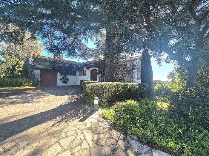 Maison à vendre - Cannes, Croix des Gardes - 4 pièces - 3 chambres