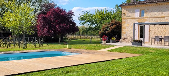 Maison à vendre - Sainte-Colombe - 7 pièces - 5 chambres