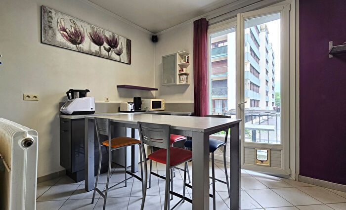 Appartement à vendre - Grenoble, Eaux-Claires, Mistral - 5 pièces - 4 chambres