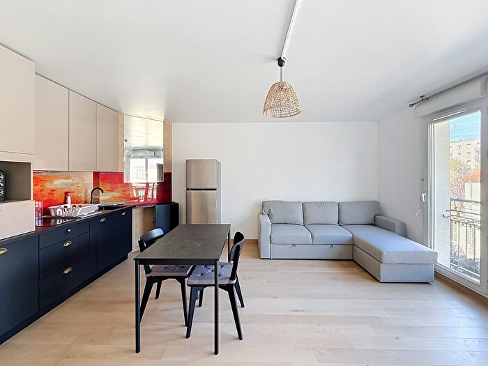 Alfortville, Mairie, Gare : Appartement 1 pièce à louer