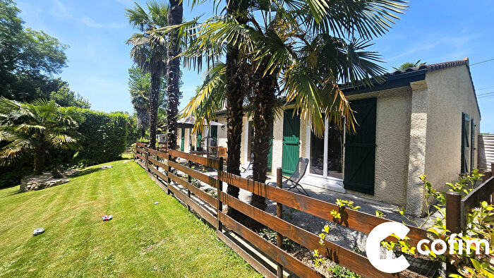 Maison 5 pièces à Gan, à vendre