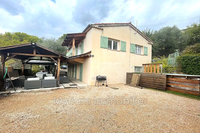 Maison à vendre - Peymeinade - 6 pièces - 4 chambres