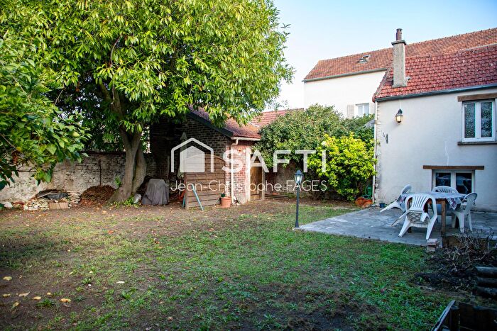 Maison 5 pièces à Mantes-la-Ville, Centre-ville, à vendre