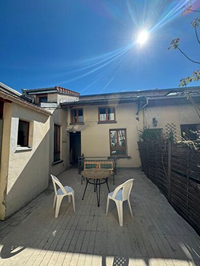 Chaperon Vert, Gentilly : Appartement 3 pièces à louer