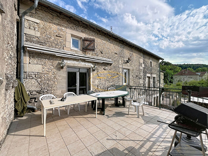 Maison 6 pièces à Saint-Joire, à vendre
