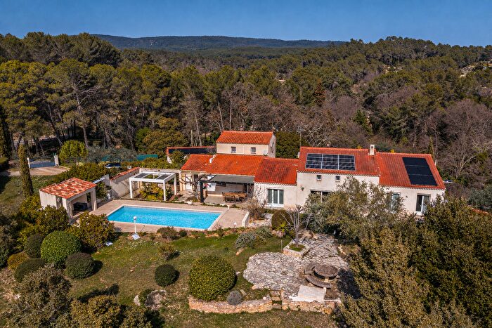 Maison à vendre - Flayosc - 7 pièces - 5 chambres