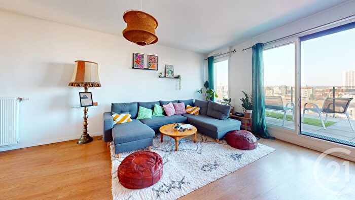 Appartement à vendre - La Courneuve, Centre-ville - 4 pièces - 3 chambres