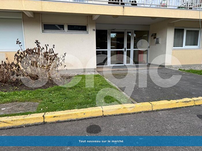 Appartement à louer - Ermont, Centre-ville - 3 pièces - 2 chambres