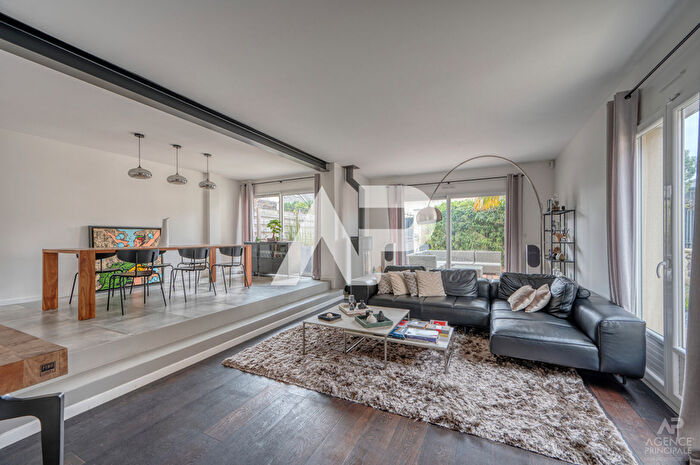 Rueil-Malmaison, Buzenval : Maison 7 pièces à vendre