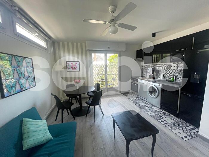Orléans, La Madeleine, Saint-Laurent : Appartement 2 pièces à louer
