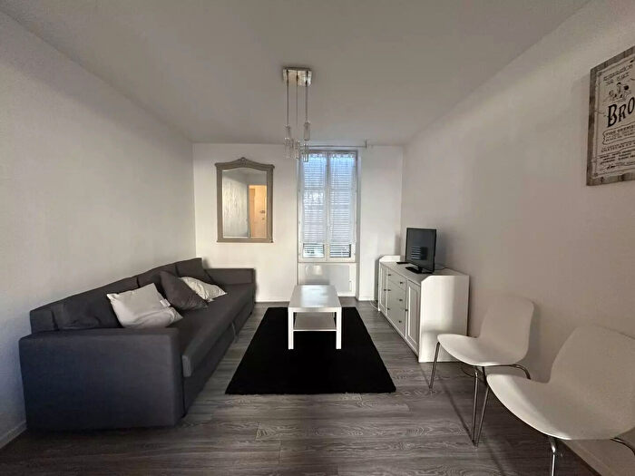 Appartement à louer - Dijon, Centre-ville - 3 pièces - 2 chambres