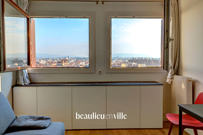 Appartement à louer - Marseille e , Cours julien, Notre-Dame-des-Monts - 1 pièce