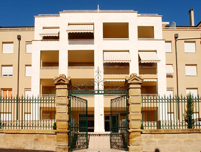 Appartement à vendre - Brive-la-Gaillarde, Centre-ville, Pont Cardinal, Champanatier - 2 pièces - 1 chambre