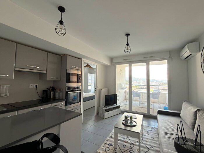 Appartement à louer - La Fourragère, Marseille ème arrondissement - 2 pièces - 1 chambre