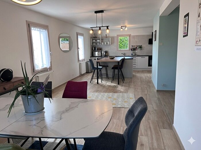 Bussac-sur-Charente : Maison 7 pièces à vendre