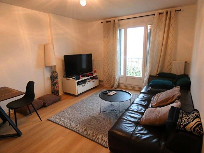 Champlong, Saint-Genis-Laval - Appartement 2 pièces à louer