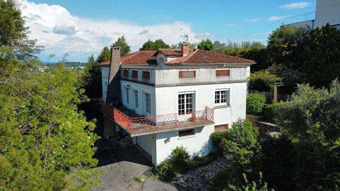 Maison à vendre - Alès, Brésis, Prés Rasclaux - 8 pièces - 5 chambres