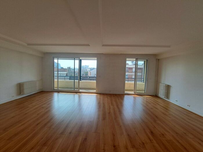 Appartement à louer - Saint-Germain-en-Laye - 4 pièces - 3 chambres