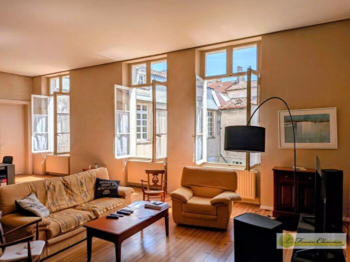 Appartement 5 pièces à vendre à Angoulême, Le Vieil Angoulême