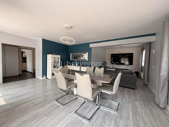 Maison 6 pièces à vendre à Ozouer-le-Voulgis