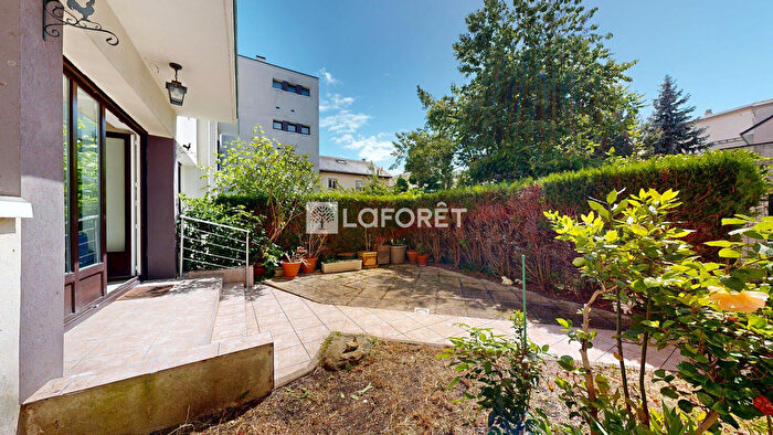 Appartement 2 pièces à Nanterre, Centre-ville, à vendre