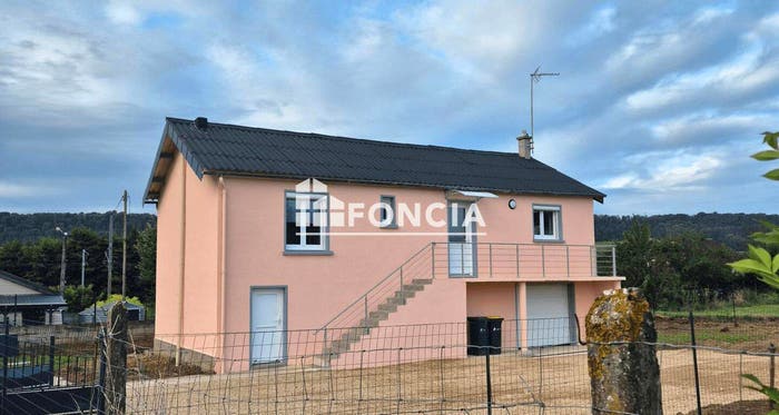 Maison 4 pièces à louer à Nouvion-sur-Meuse