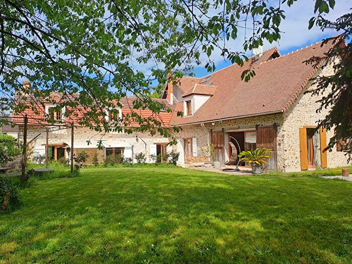 Maison à vendre - Saint-Cyr-sous-Dourdan - 9 pièces - 5 chambres