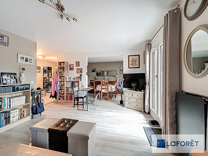 Appartement à vendre - Le Plessis-Trévise, François Mansard - 4 pièces - 2 chambres