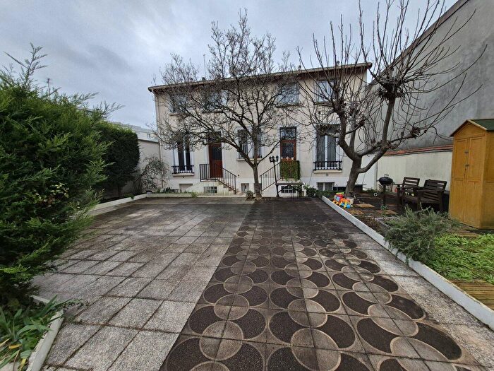 Appartement à louer - Les Planètes, Maisons-Alfort - 3 pièces - 2 chambres
