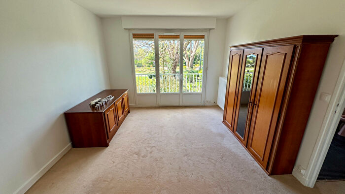 Enghien-les-Bains : Appartement 2 pièces à vendre