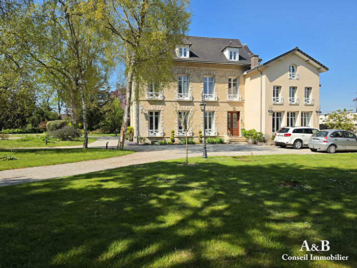 Arcis-sur-Aube - Maison 9 pièces à vendre