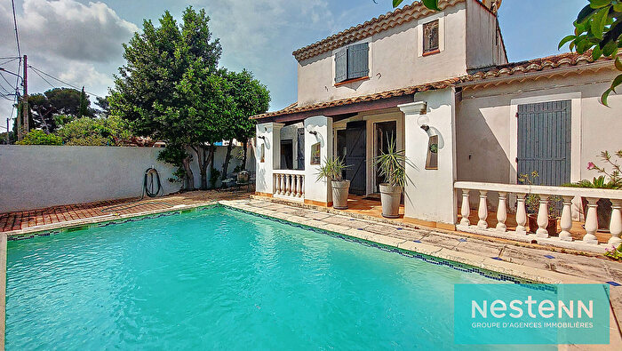 Maison à vendre - Saint-Mitre-les-Remparts - 4 pièces - 3 chambres