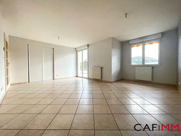 Bourgoin-Jallieu, Libération, Barbusse : Appartement 5 pièces à louer