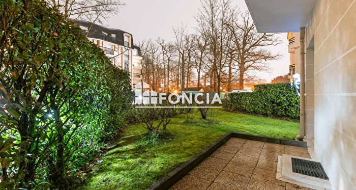 Appartement à vendre - Le Plessis-Trévise, Centre-ville, Orly Parc - 3 pièces - 2 chambres