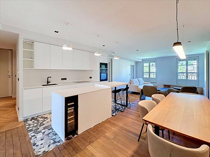 Ainay, Lyon 2ème arrondissement - Appartement 5 pièces à louer