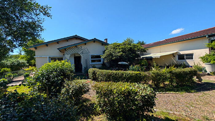 Saint-Pierre-du-Mont - Maison 5 pièces à vendre