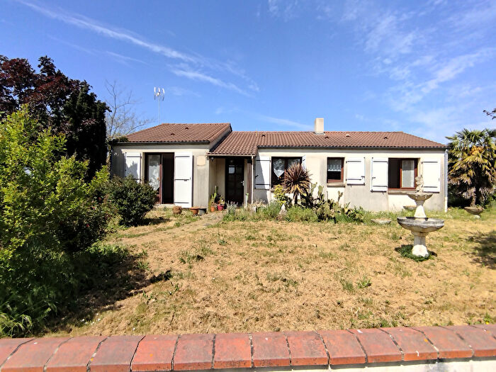 Maison 5 pièces à Saint-Martin-des-Noyers, à vendre