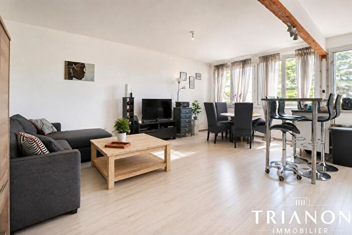 Appartement 2 pièces à Les Clayes-sous-Bois, Centre-ville, à vendre