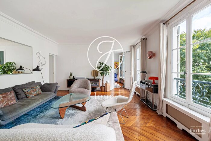 Appartement 4 pièces à Paris 8ème, Hoche Friedland, à vendre