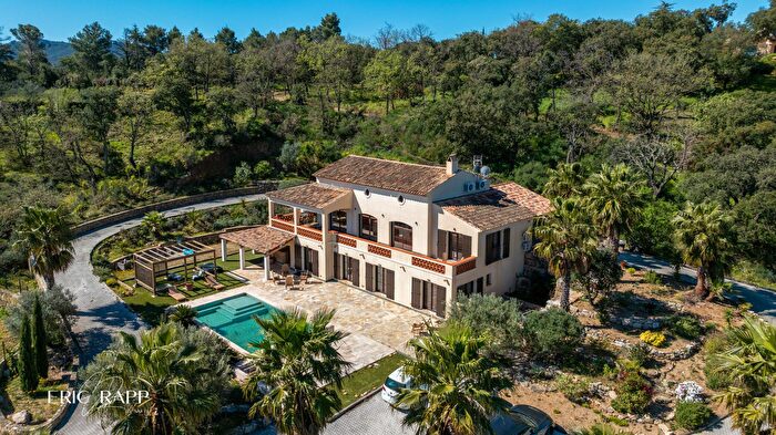 Maison 6 pièces à Le Plan-de-la-Tour, à vendre
