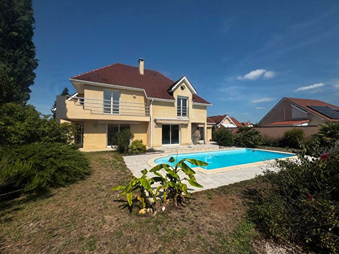 Maison 7 pièces à Idron, à vendre
