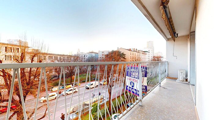 Appartement à vendre - Villeurbanne, Zola, Pressence - 3 pièces - 2 chambres