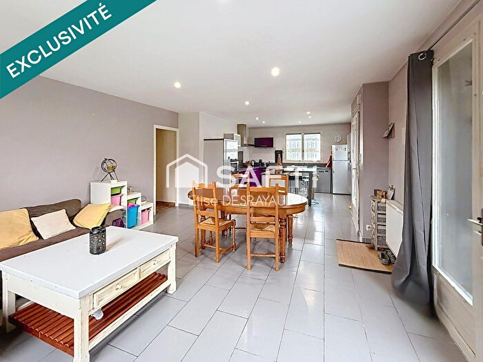 Maison à vendre - Leynes - 5 pièces - 4 chambres