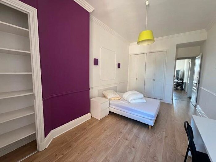 Appartement à louer - Saint-Étienne, Montaud - 1 pièce - 1 chambre