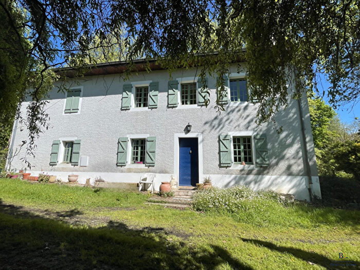 Maison à vendre - Sauveterre-de-Béarn - 7 pièces - 5 chambres