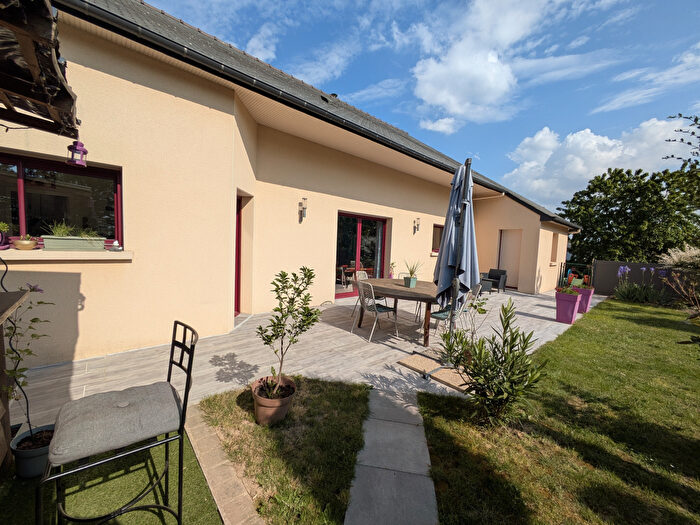 Maison 6 pièces à Saint-Sauveur-des-Landes, à vendre