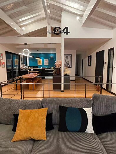 Maison 8 pièces à vendre à Arcangues