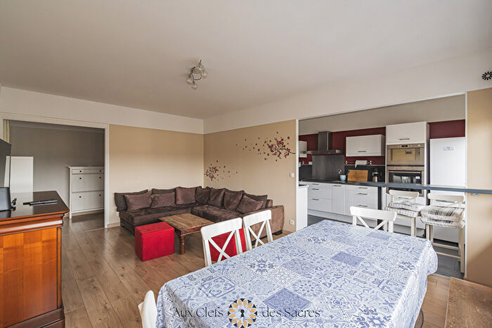 Appartement à louer - Reims, Barbâtre - 5 pièces - 4 chambres